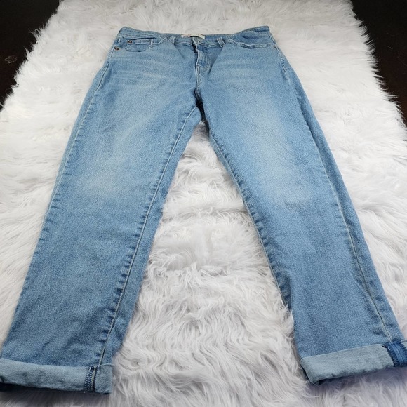 Levi's | Jeans | Signature Levis Size 33 Boyfriend Cut Jeans | Poshmark
